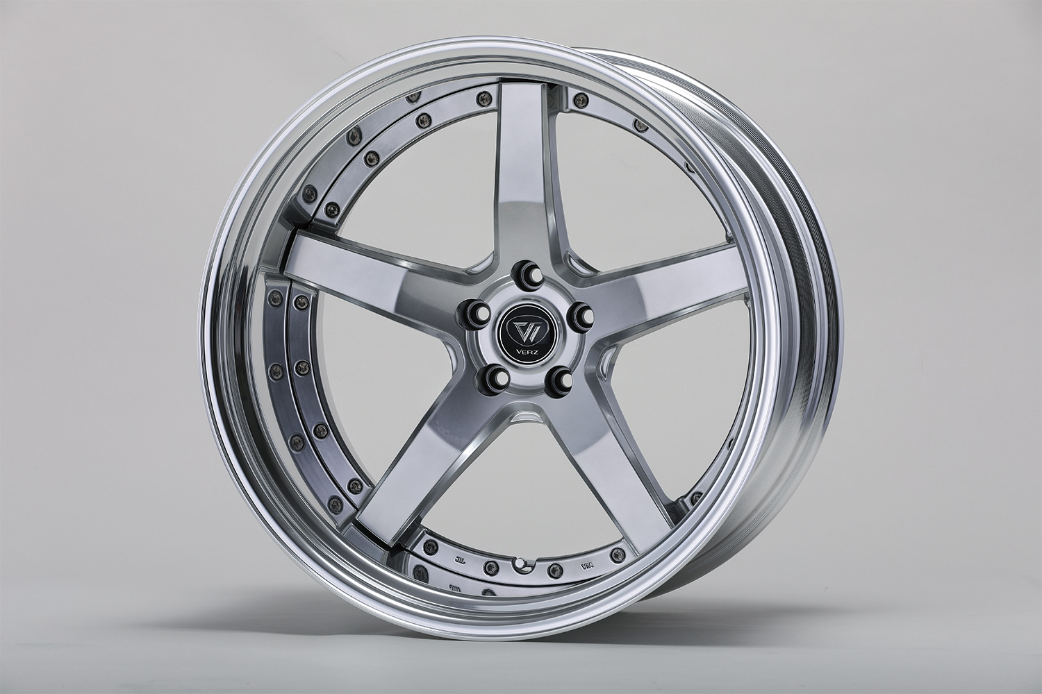 VERZ-WHEELS KCV03 VERZカスタムホイールKCV03｜KUHL JAPANがプロデュースする究極の「立体造形美」カスタムホイール